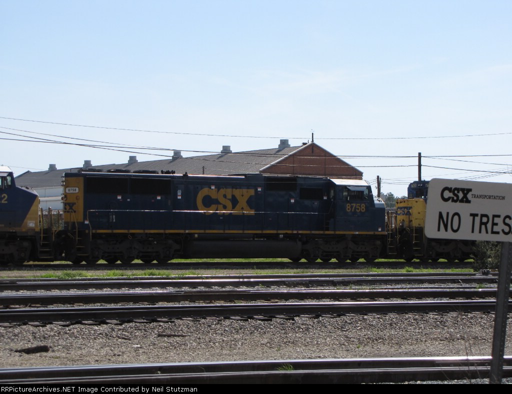 CSX 8758